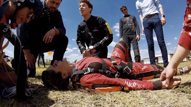 Galilea Montijo se desmaya al aventarse en paracaídas – El Clarinete Galilea Montijo se desmaya al aventarse en paracaídas – El Clarinete